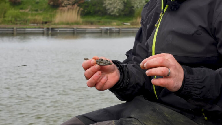 How to Set Up a Method Feeder Rig - What Hook Size Do You Need ...